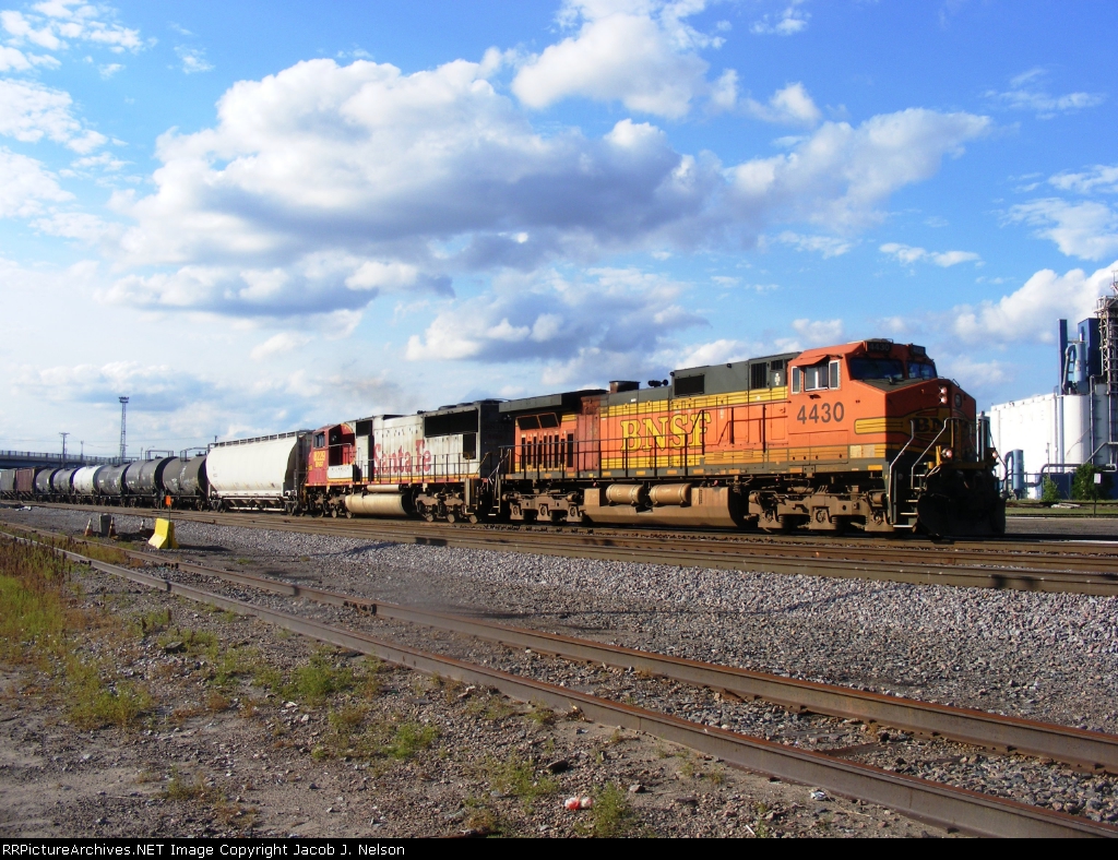 BNSF 4430